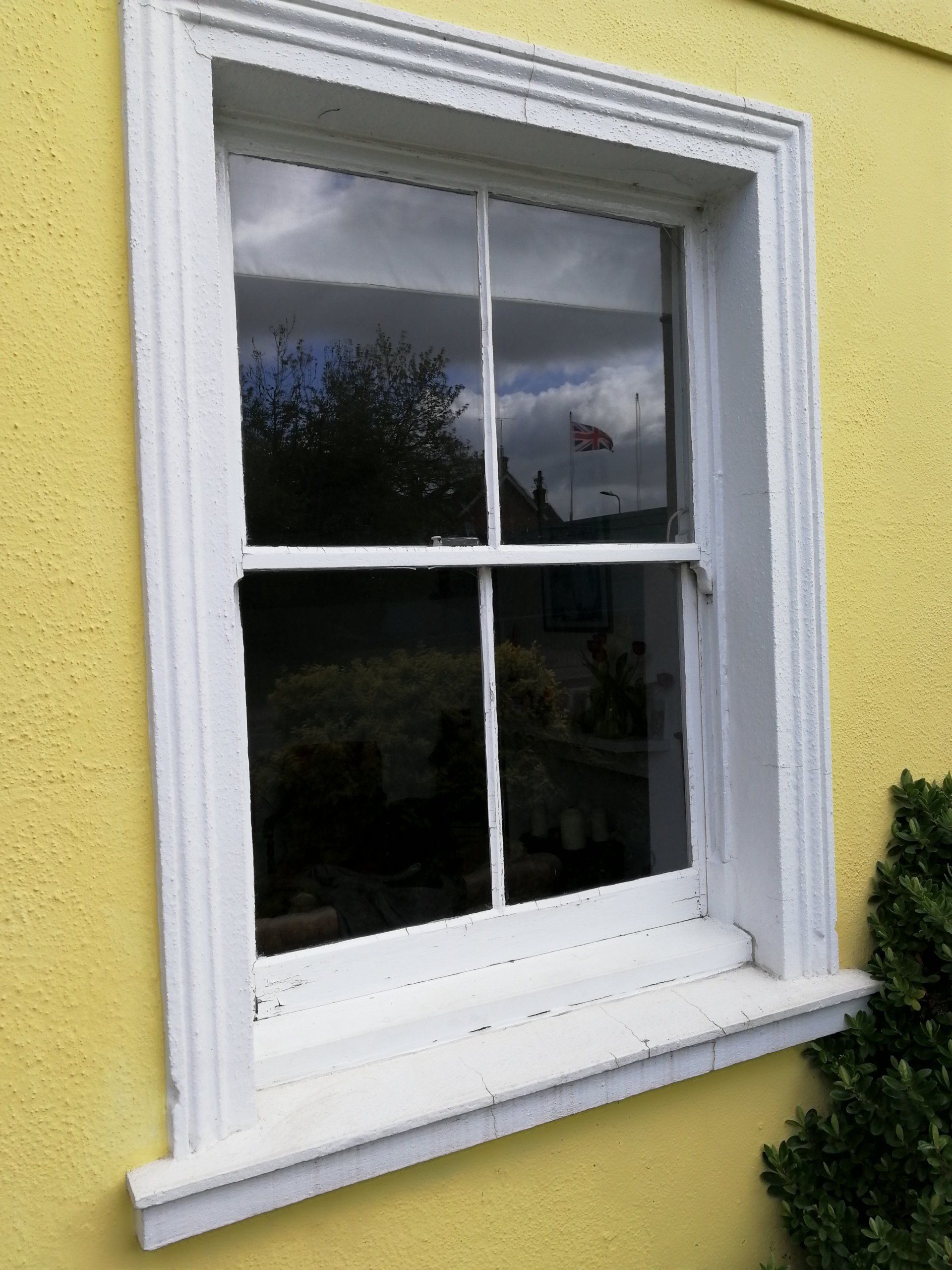 For quality sash windows, call Classical Sash Window Company Ltd