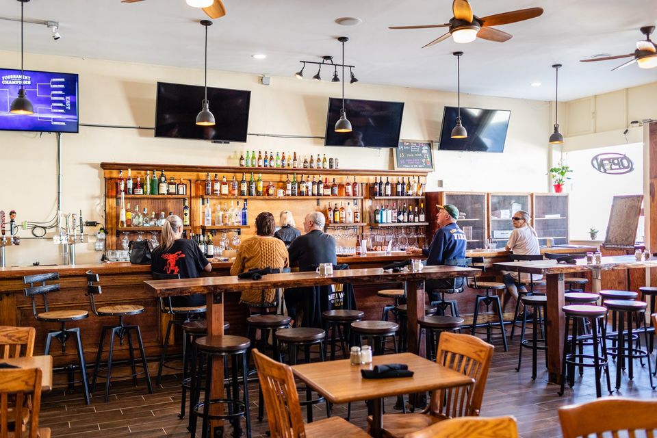 Manny's Barzzeria - Isleton, CA