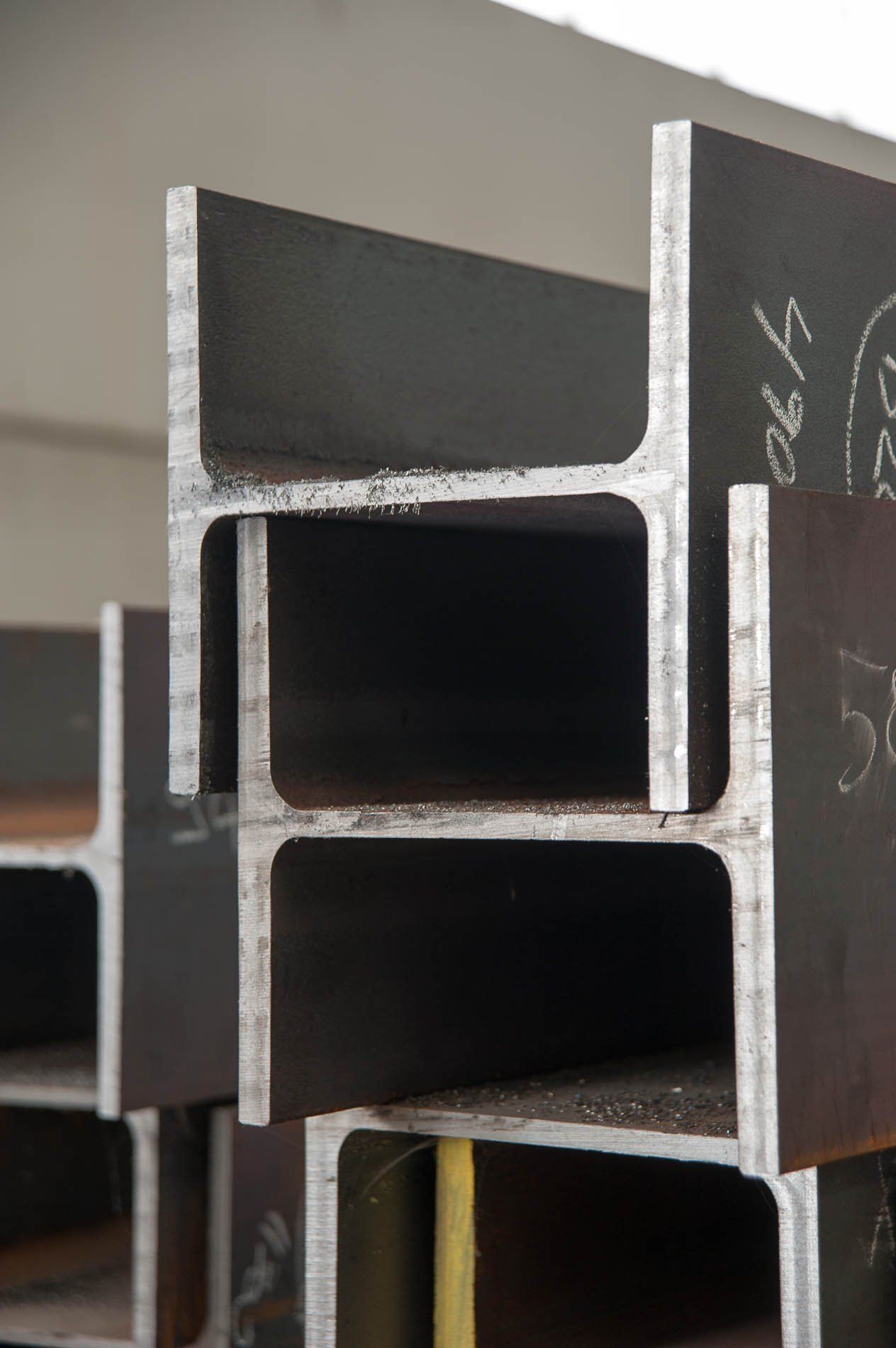 Travi e profilati - POLETTI S.p.A.