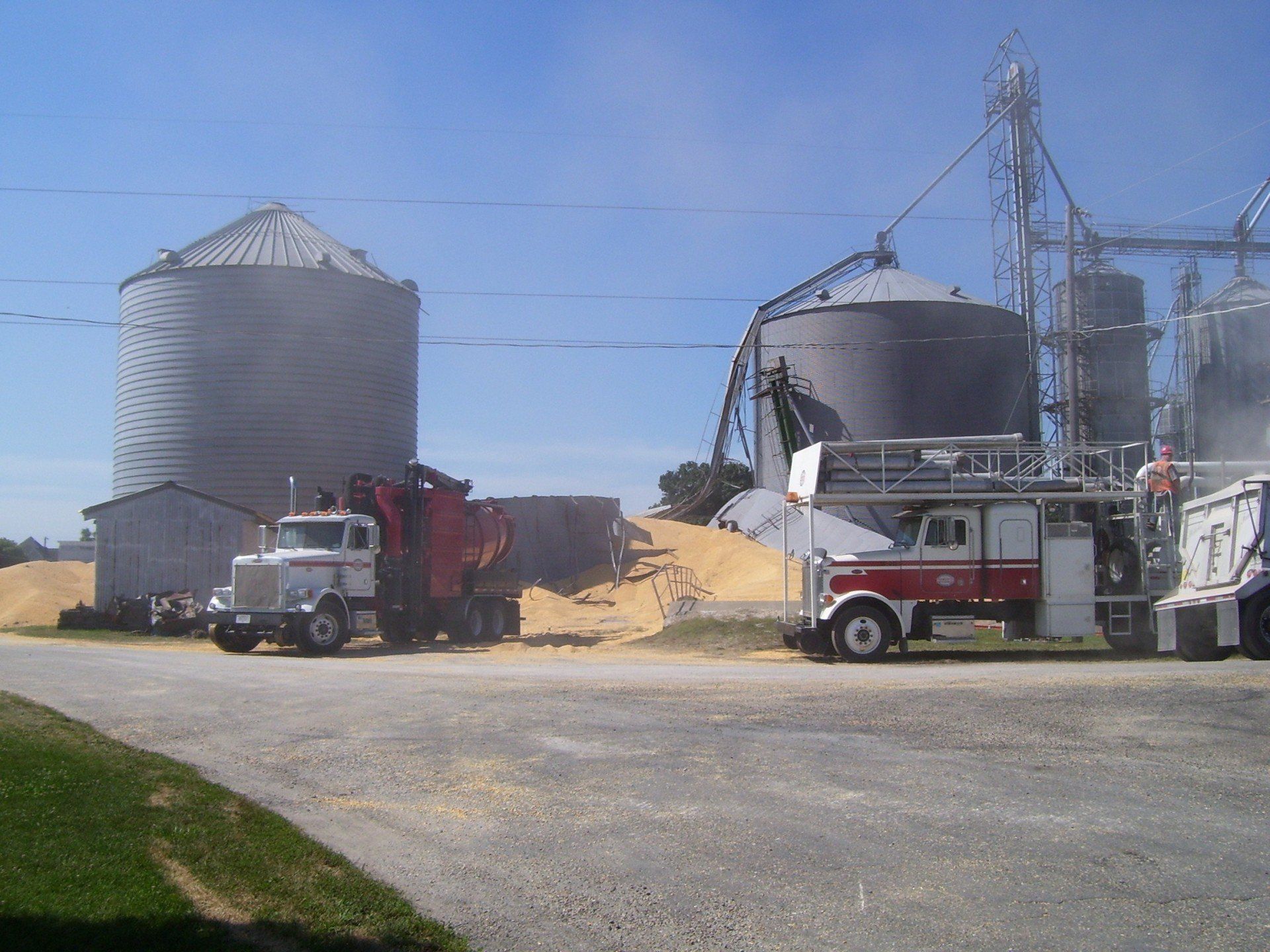 Transfer & Load Adjustment Services | 24/7 Emergency Response Hulcher ...