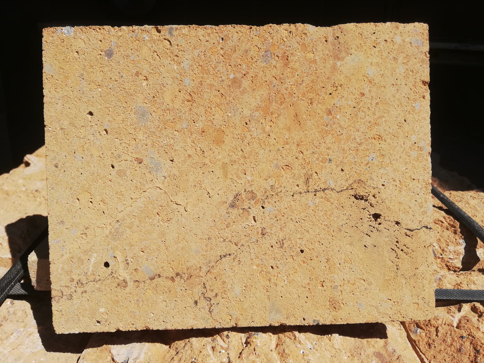 Lastre di tufo | Roma | Esman - Cava Lapilli e Pietre