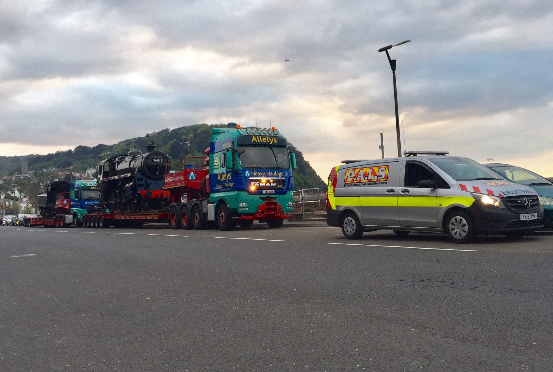 For Abnormal Load Escort Services and Pilot Cars in England, Scotland ...