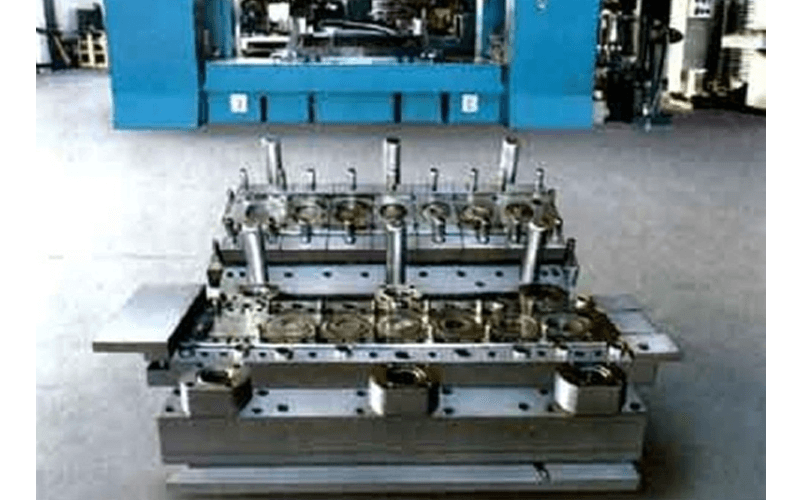 Stampi metallici | Bologna | O.M.B. - Officine Maini-Busi