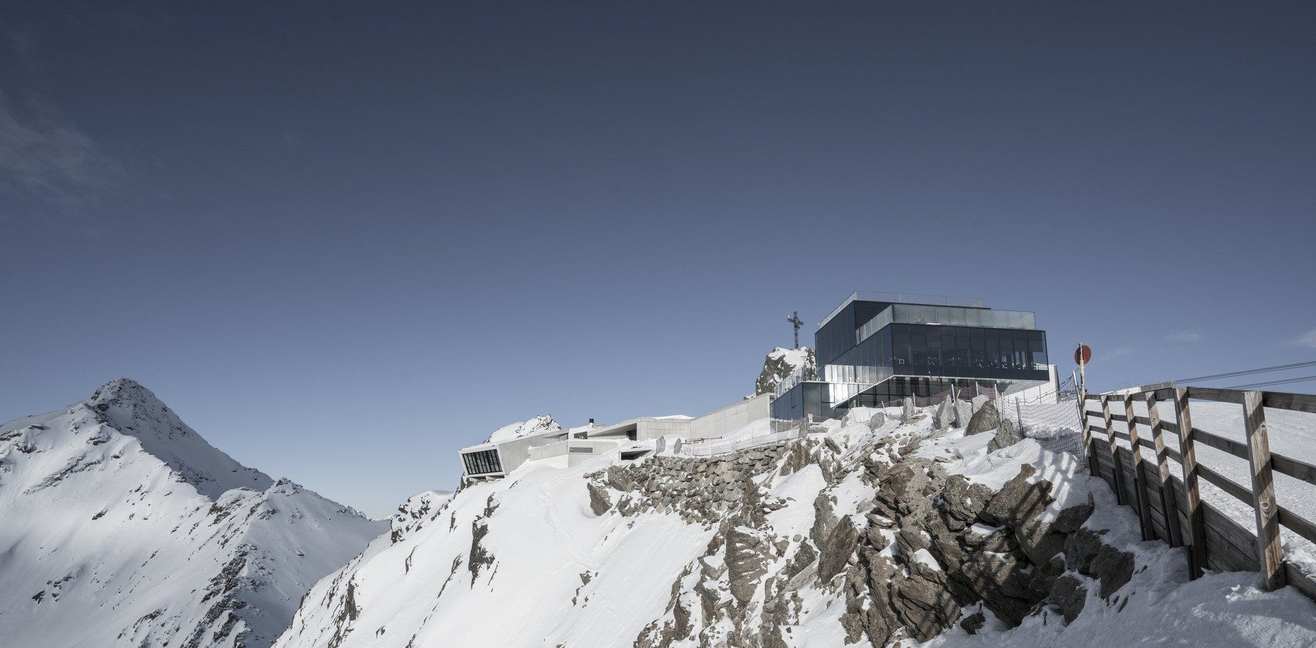 007 Elements: Sölden boasts Tirol's most spectacular Summit Experience