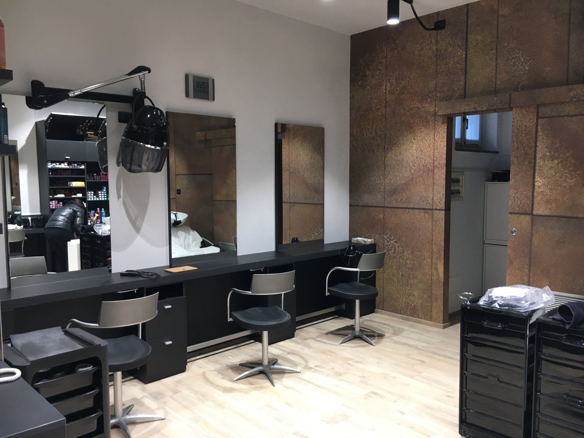 Arredamenti per Parrucchieri e Saloni| Novara | S.R. Progetti Arredo e ...