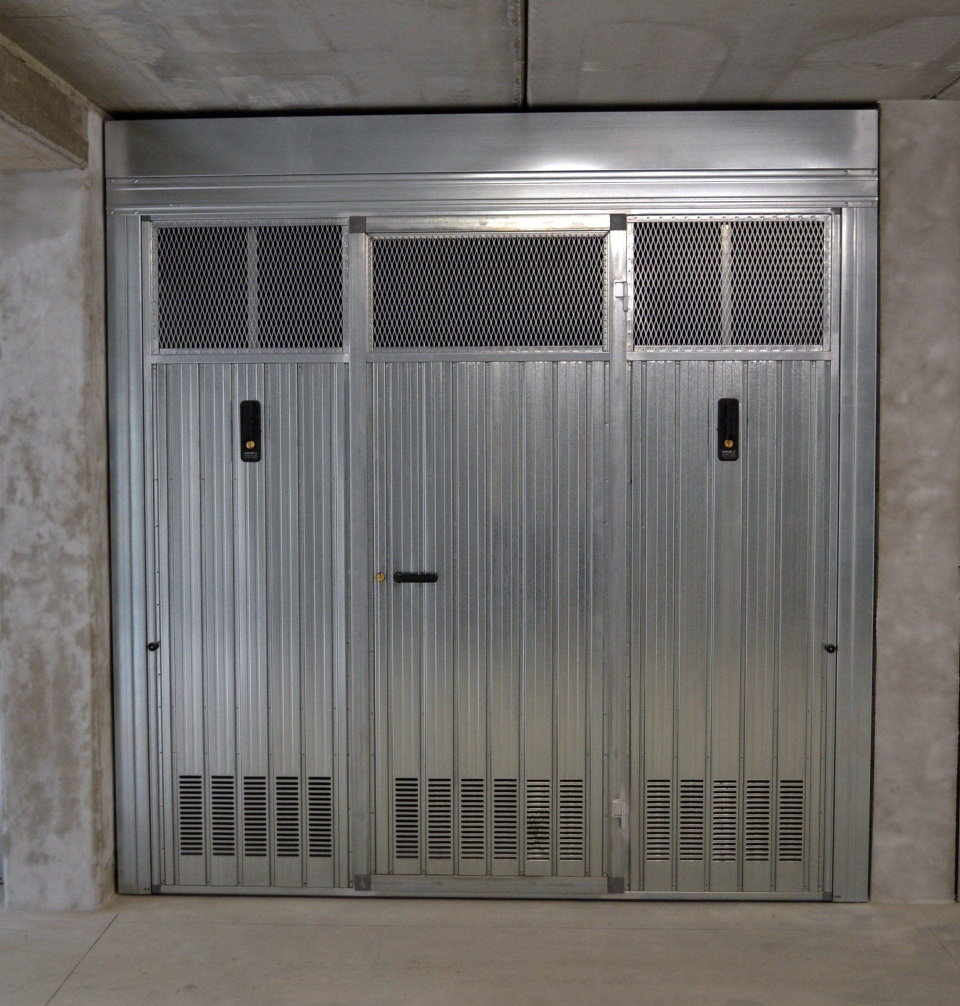 Portelloni per box | Arcisate, VA | Varlaro Porte Basculanti