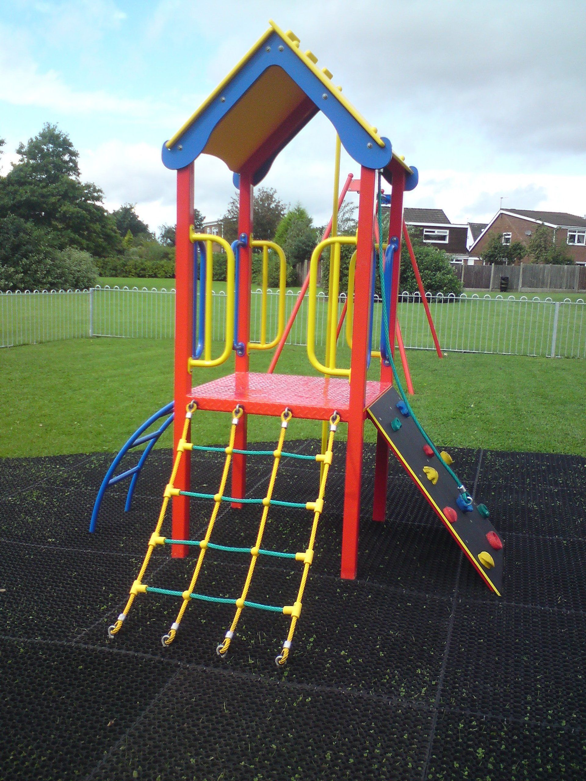 Multi-Play Platforms | Yates Playgrounds