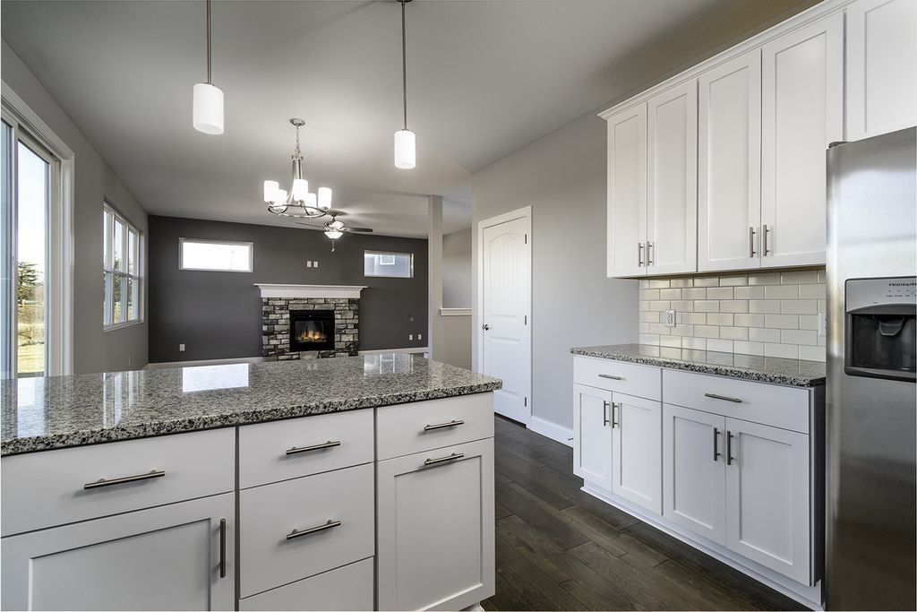 Interior Gallery | Buckeye Real Estate Group