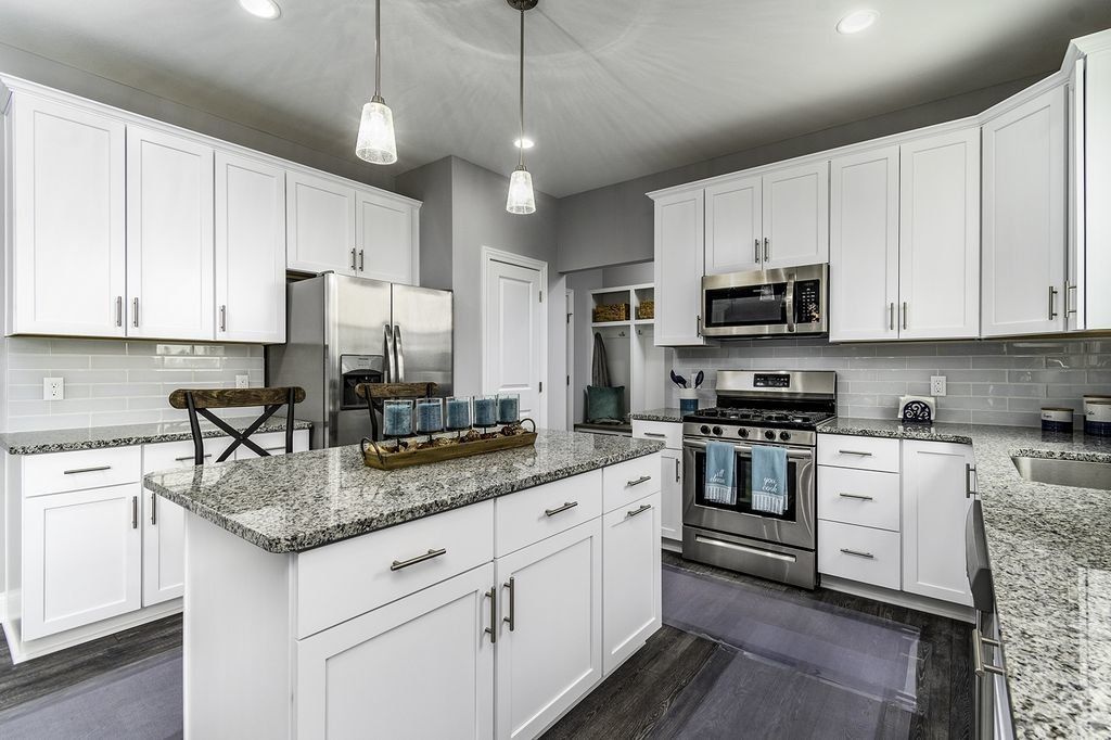 Interior Gallery | Buckeye Real Estate Group