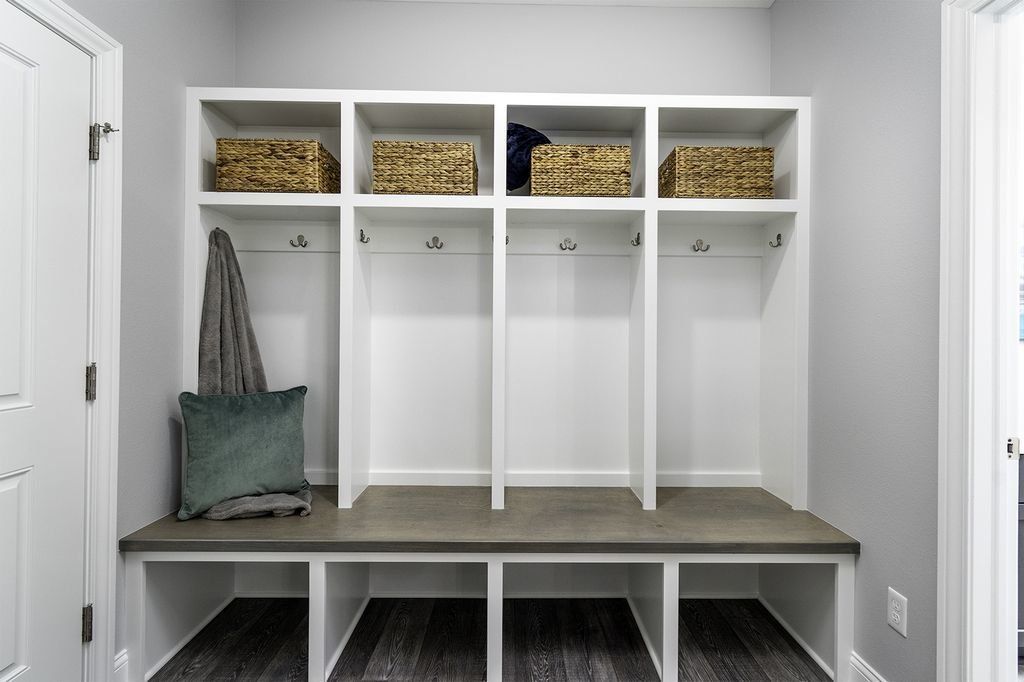 Interior Gallery | Buckeye Real Estate Group