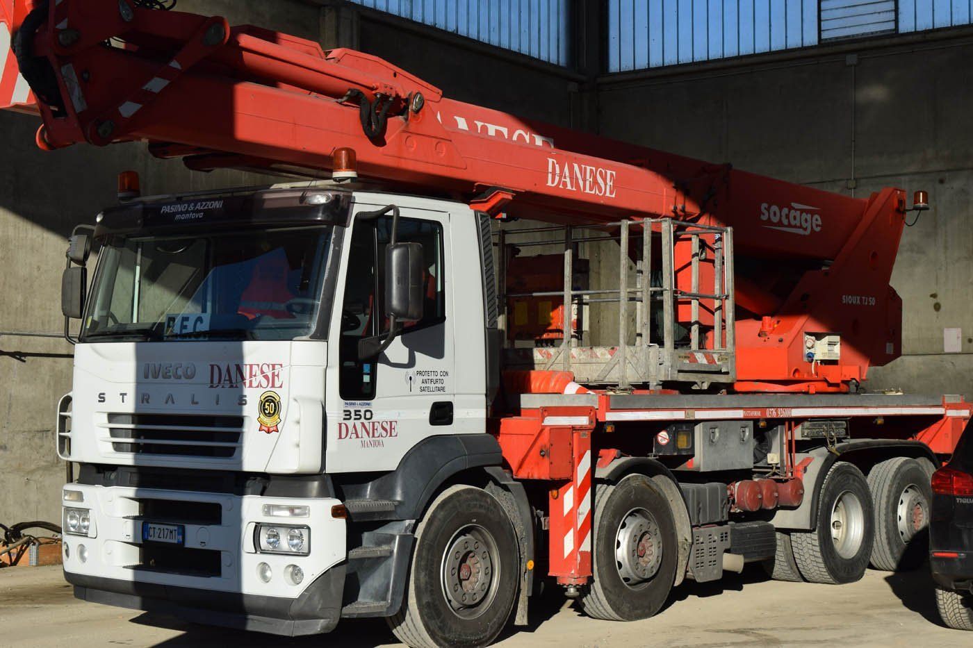 Piattaforme Aeree con Operatore | Mantova, Verona, Parma, Cremona ...