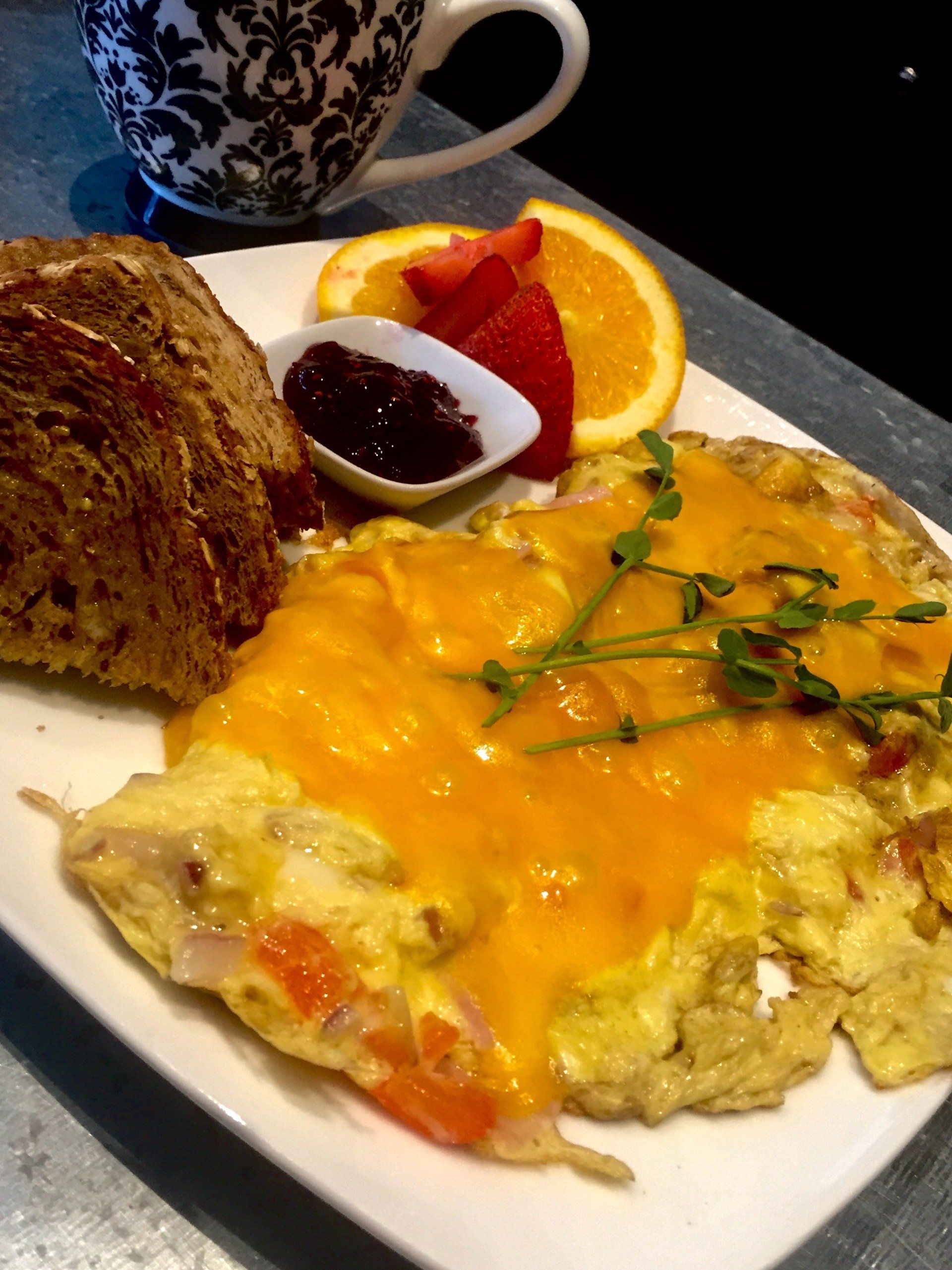 Heavenly Cafe and Dessert Bar | Collingwood, Ontario