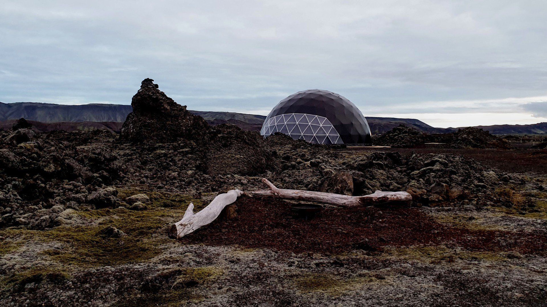 Welcome to our Northern Lights Observatory - Aurora Basecamp