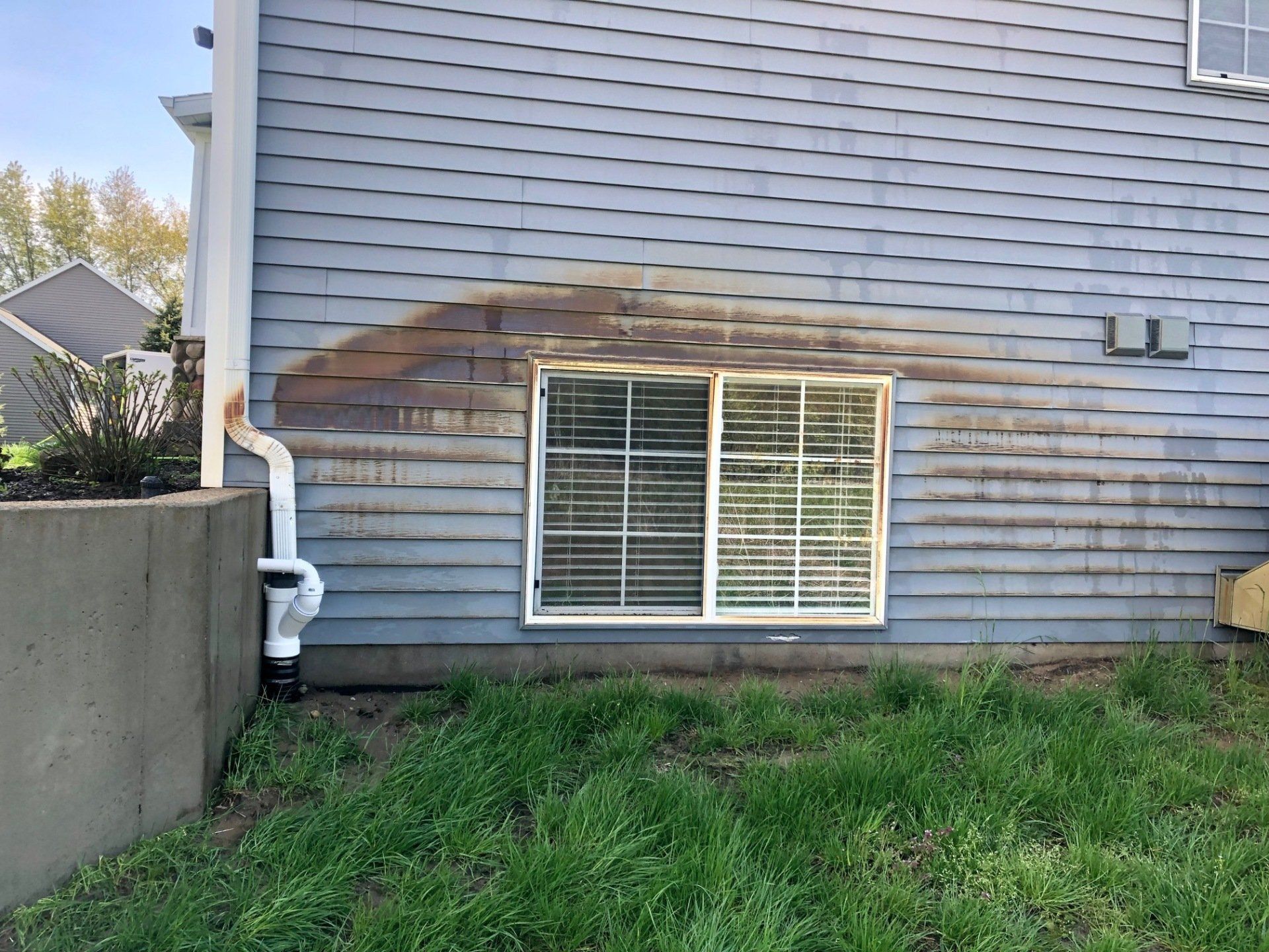 We clean Rust, Oxidation, Mold, wood, windows in | Grand Haven, Mi