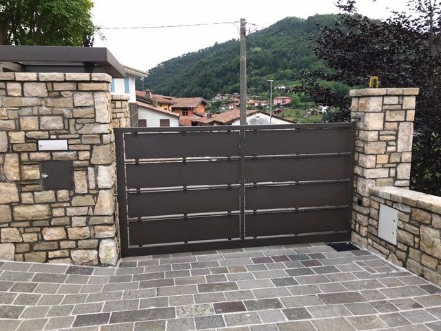 Produzione di cancelli | Corte Franca, Brescia | O.M.C.F.