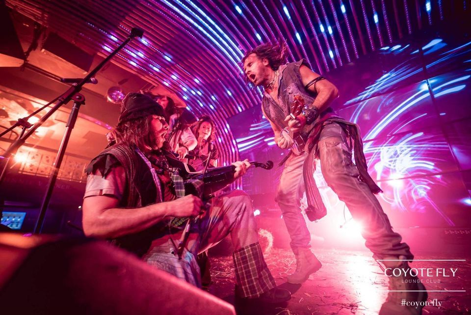 Banda sueca Rednex se apresenta em Goiânia