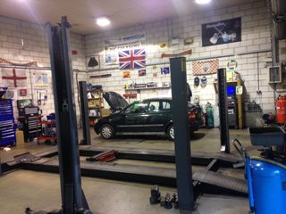 Kingsdown MOT Centre, professional garage services in Swindon