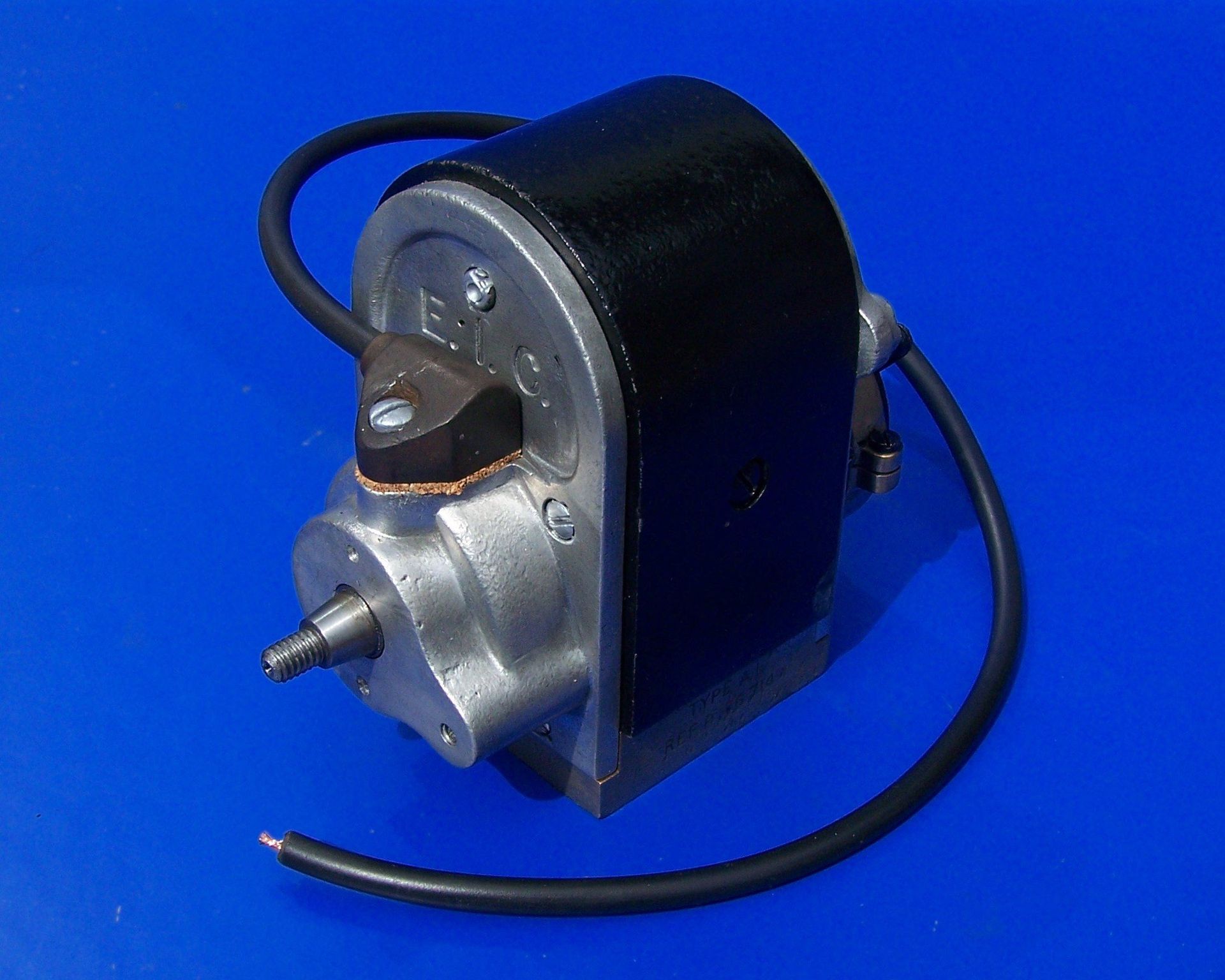 he Magneto Guys - Help identifying magnetos