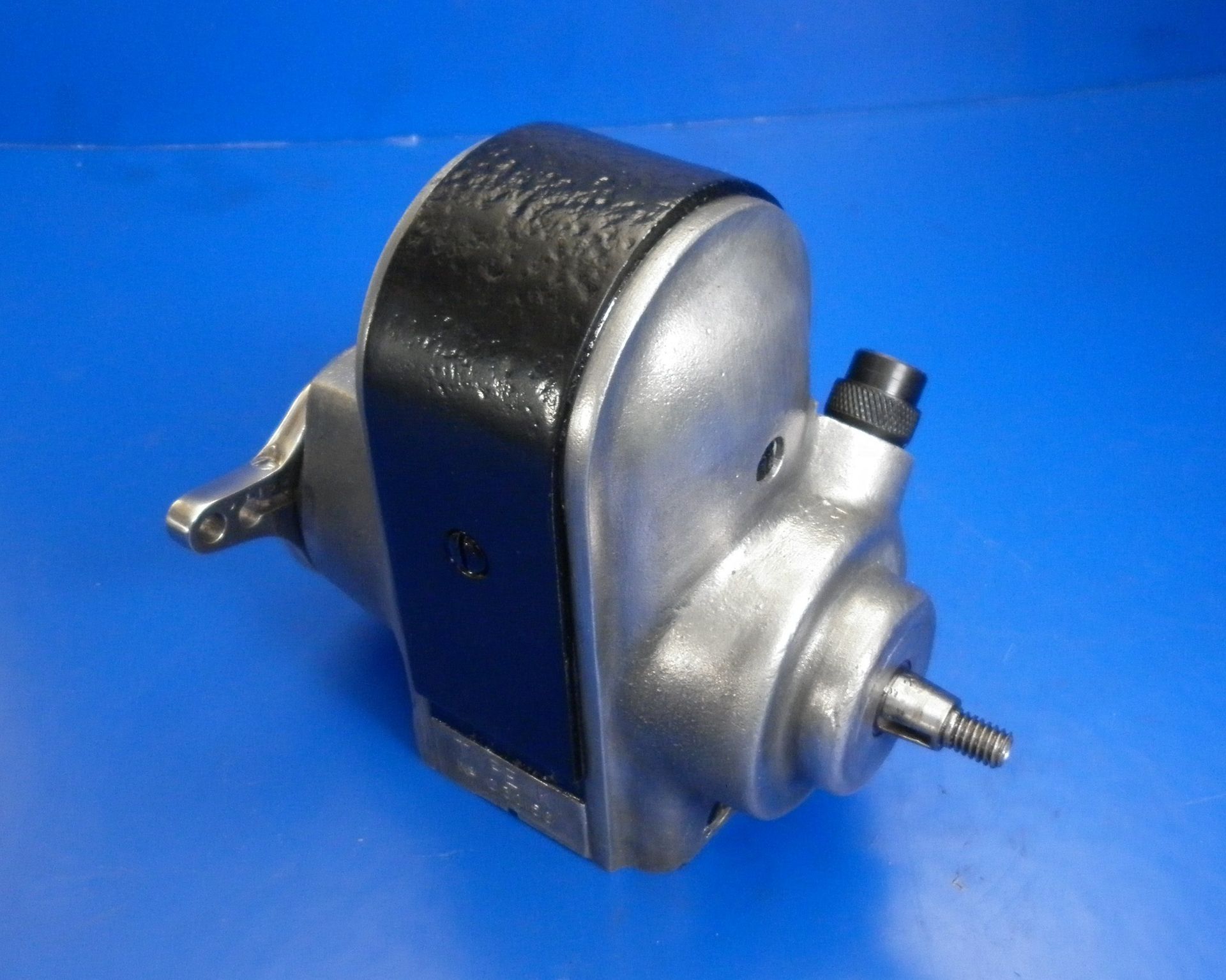 he Magneto Guys - Help identifying magnetos