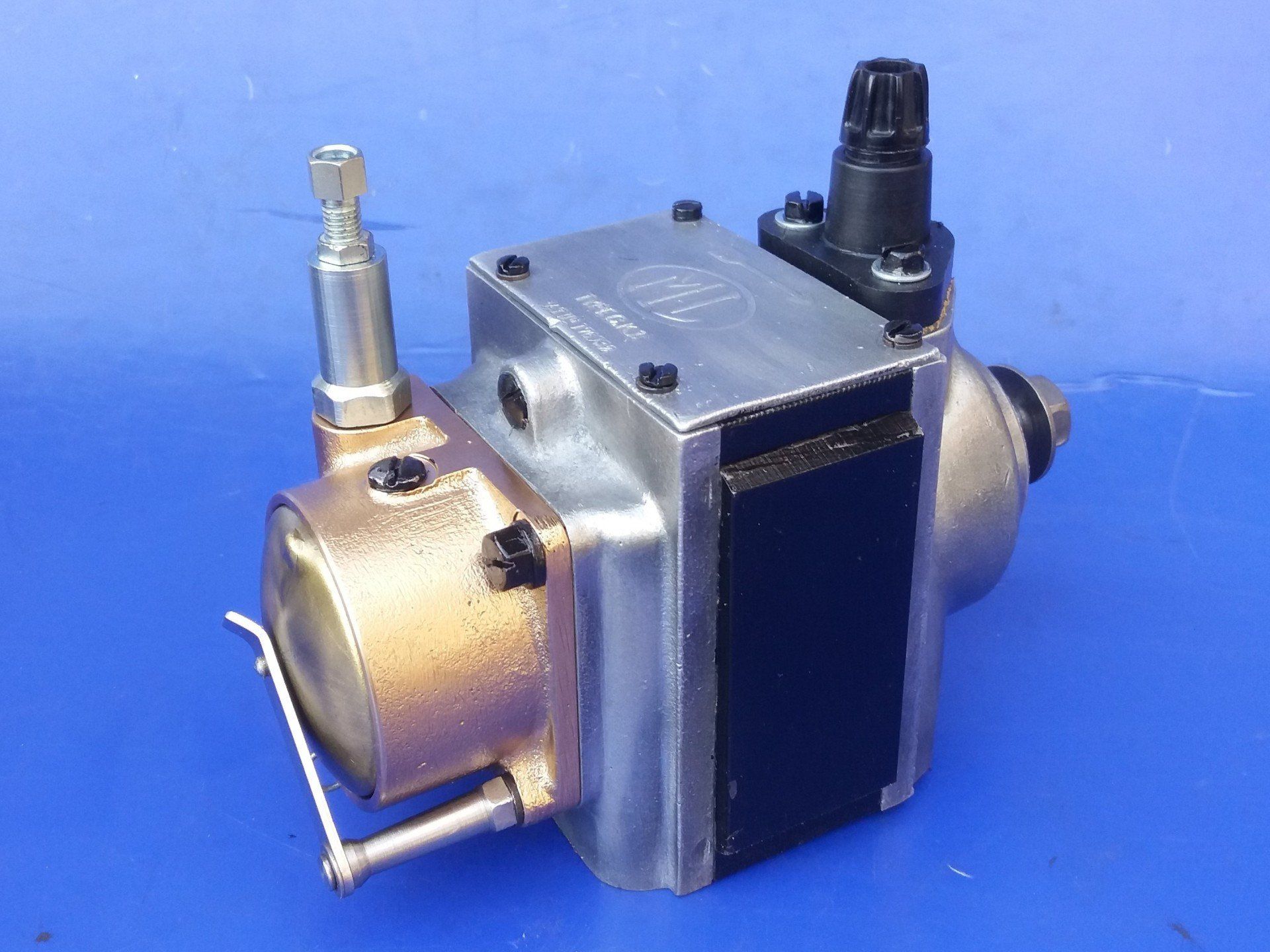 he Magneto Guys - Help identifying magnetos