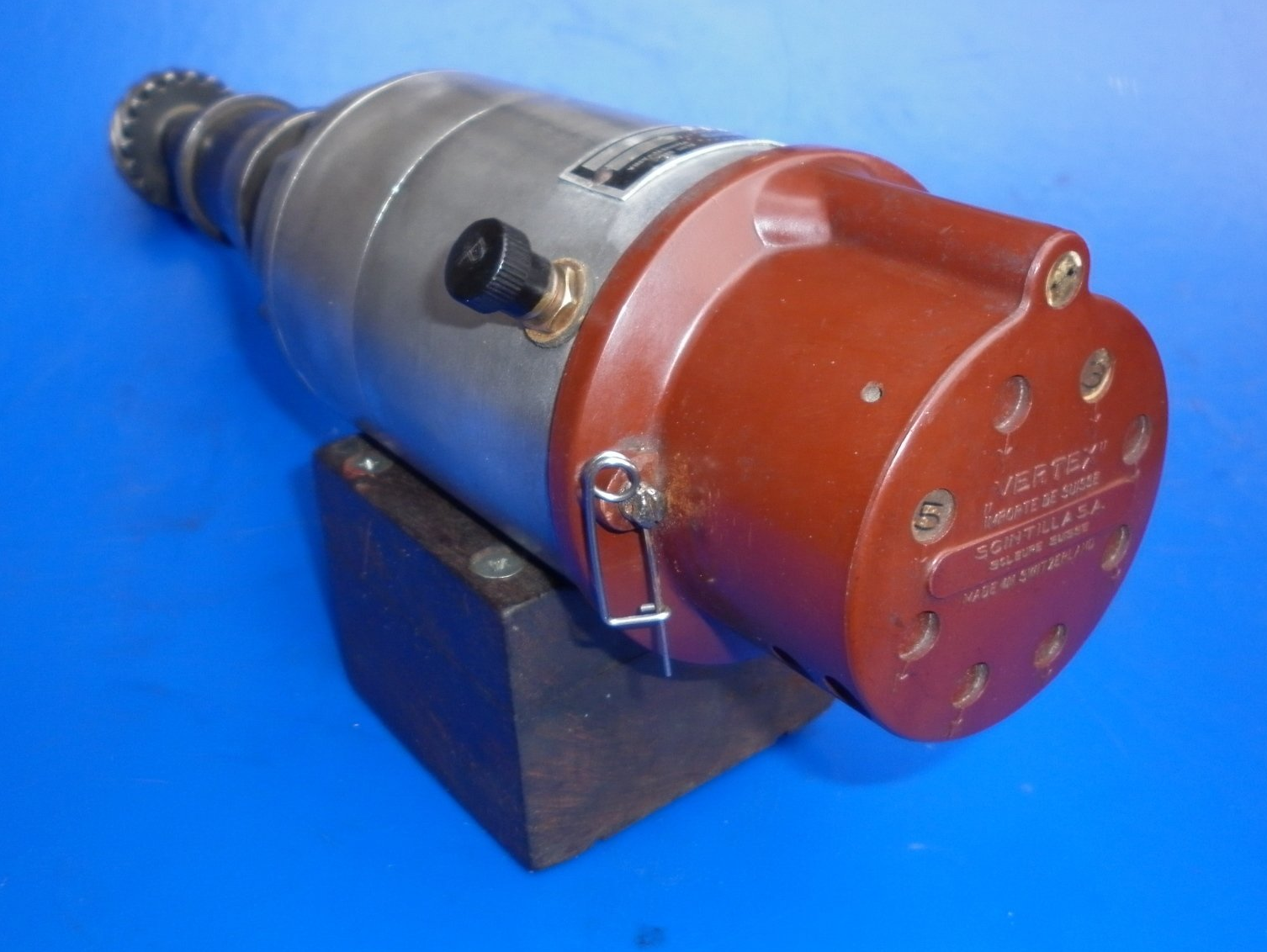 he Magneto Guys - Help identifying magnetos