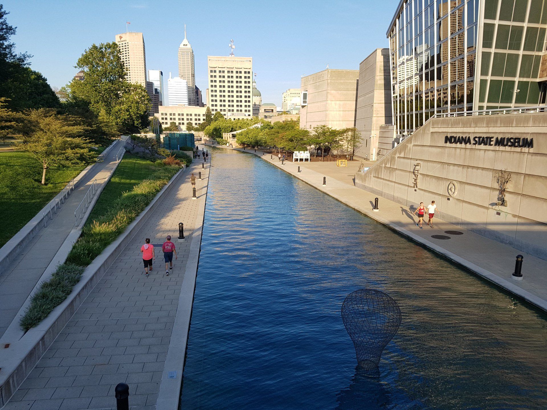 Gallery of pictures of White River State Park in Indianapolis, Indiana