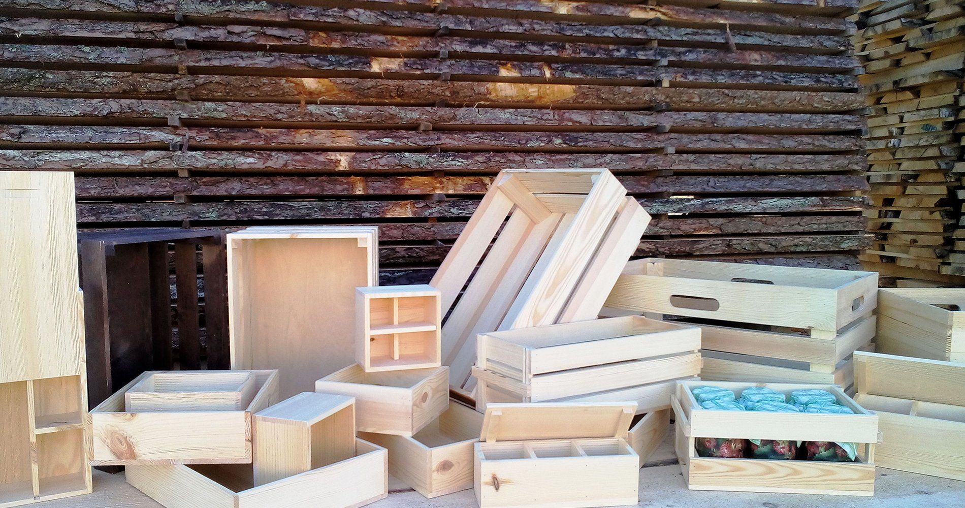 Liela klāsta koka kastes un kastītes | Wood Box