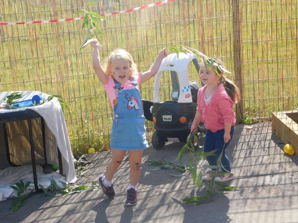 This is How: We do Squiggle while you wiggle