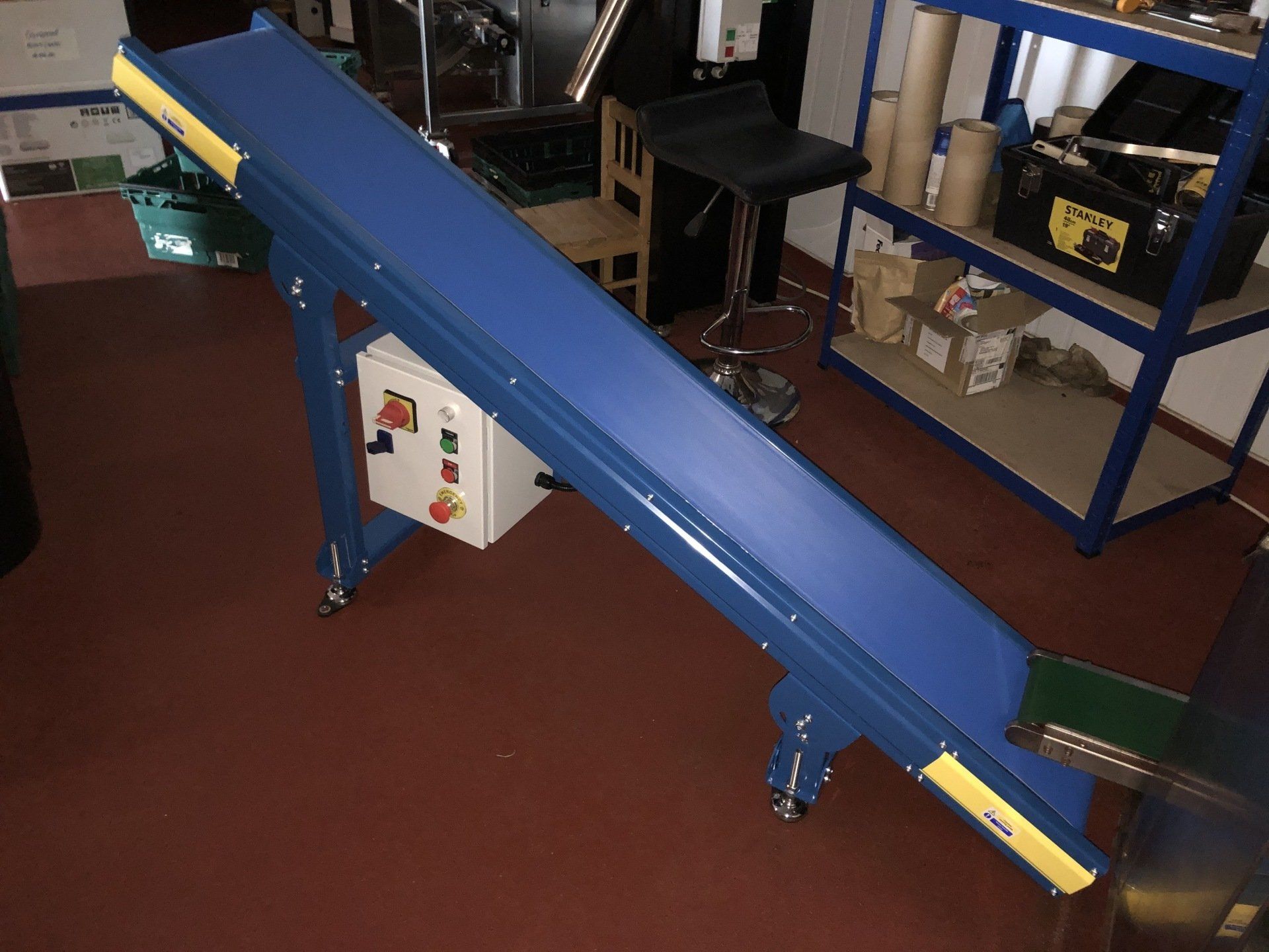 Vehicle loading conveyors | LJF Conveyor Hub Ltd