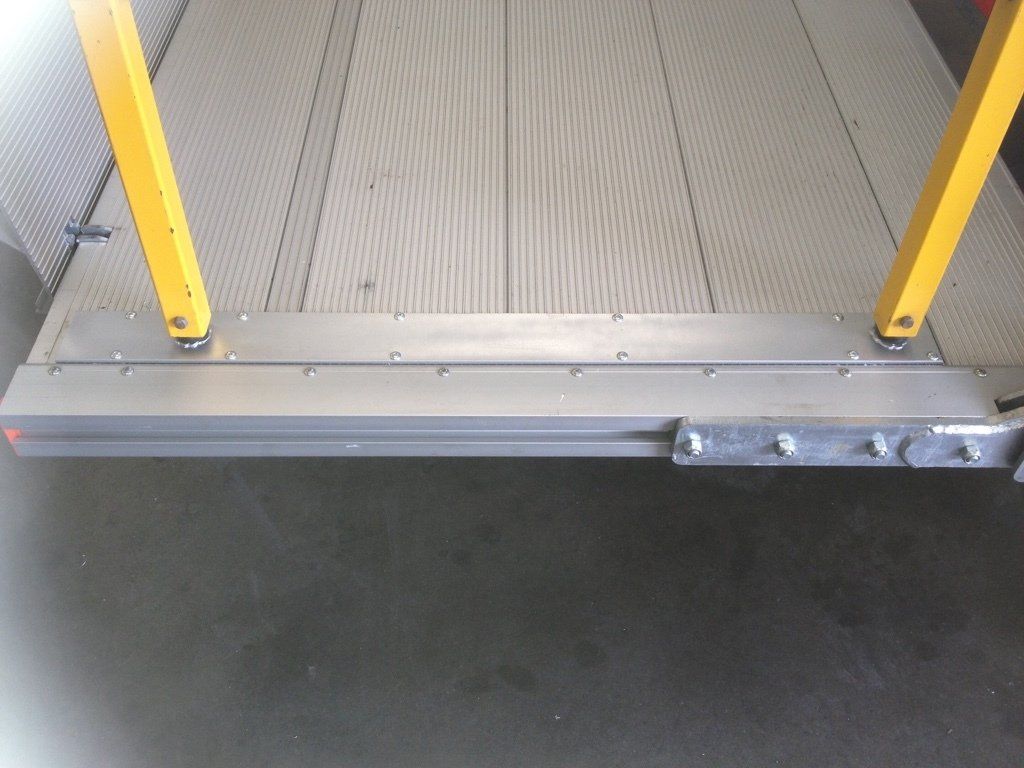 Tail lift servicing | Midland Tail Lift Ltd