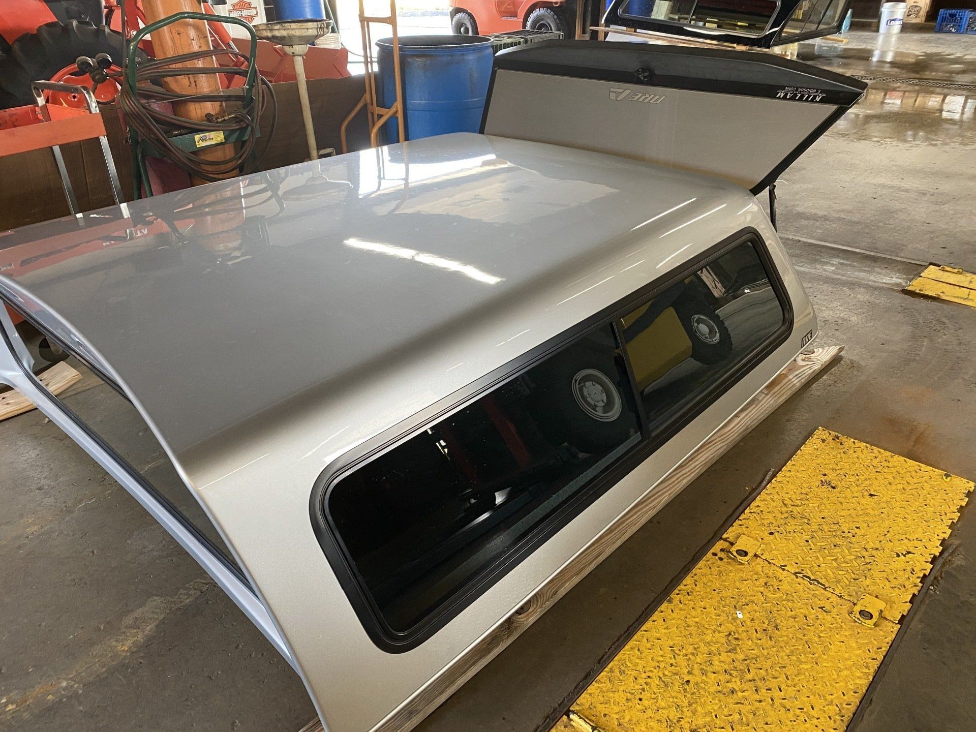 USED TRUCK CAPS