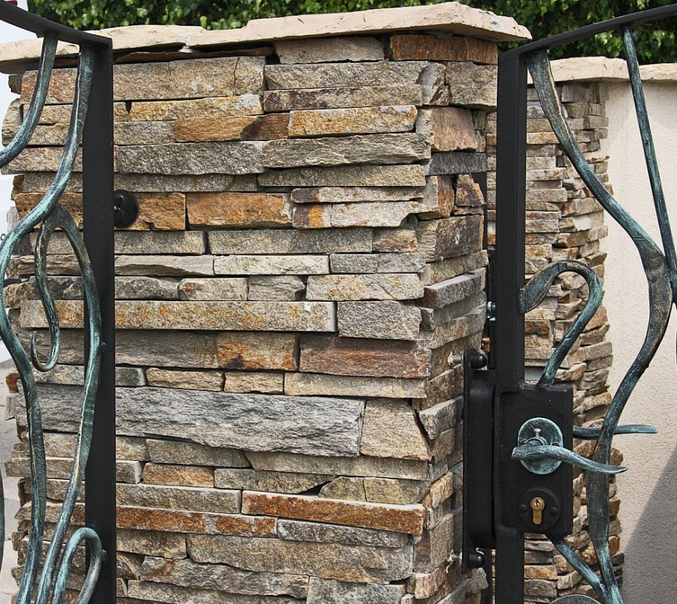 Gloria Natural Coursed Stone - Natural Quartz | Real Stone Cladding UK