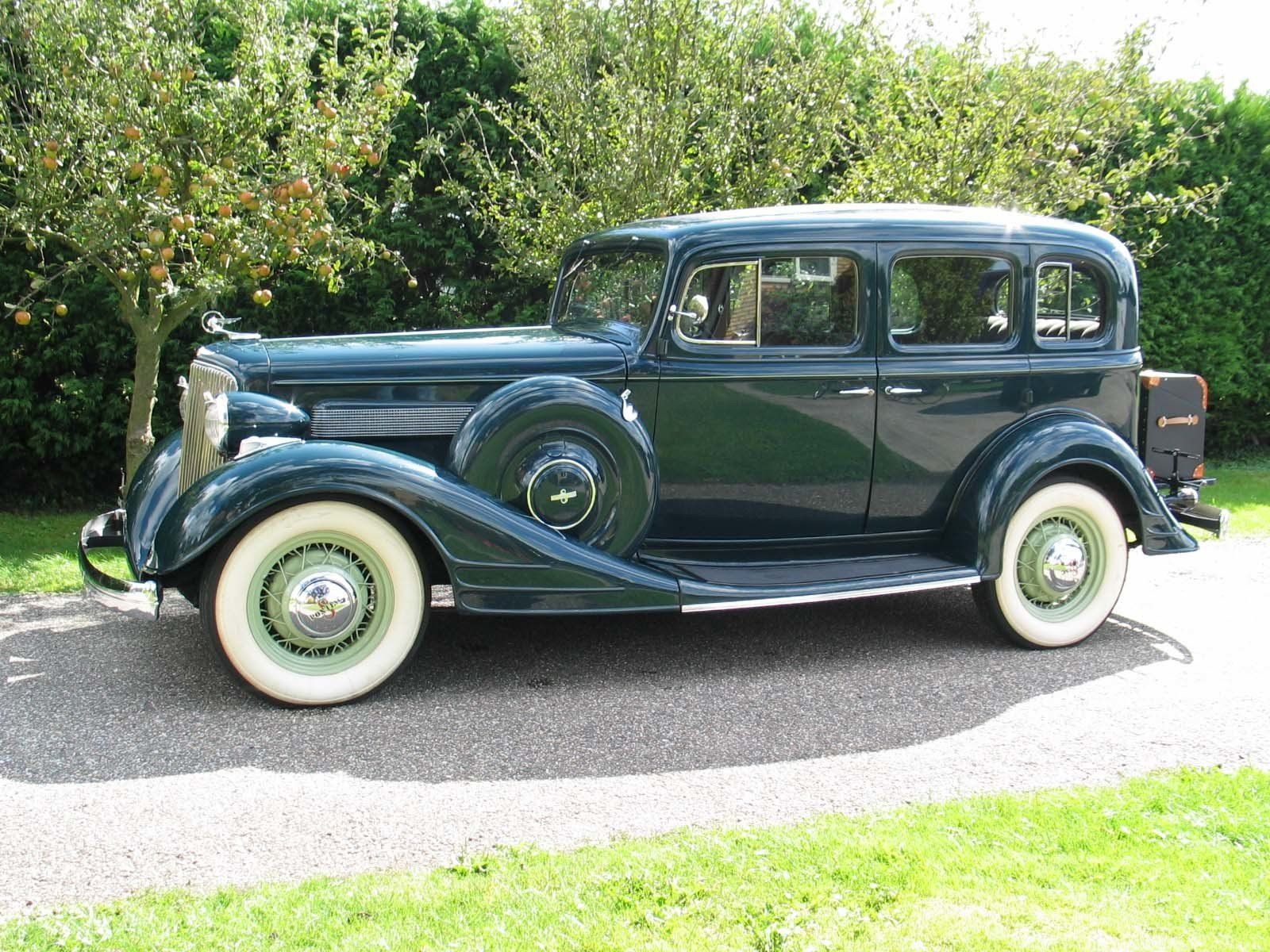 1934 Pontiac 4 deurs sedan