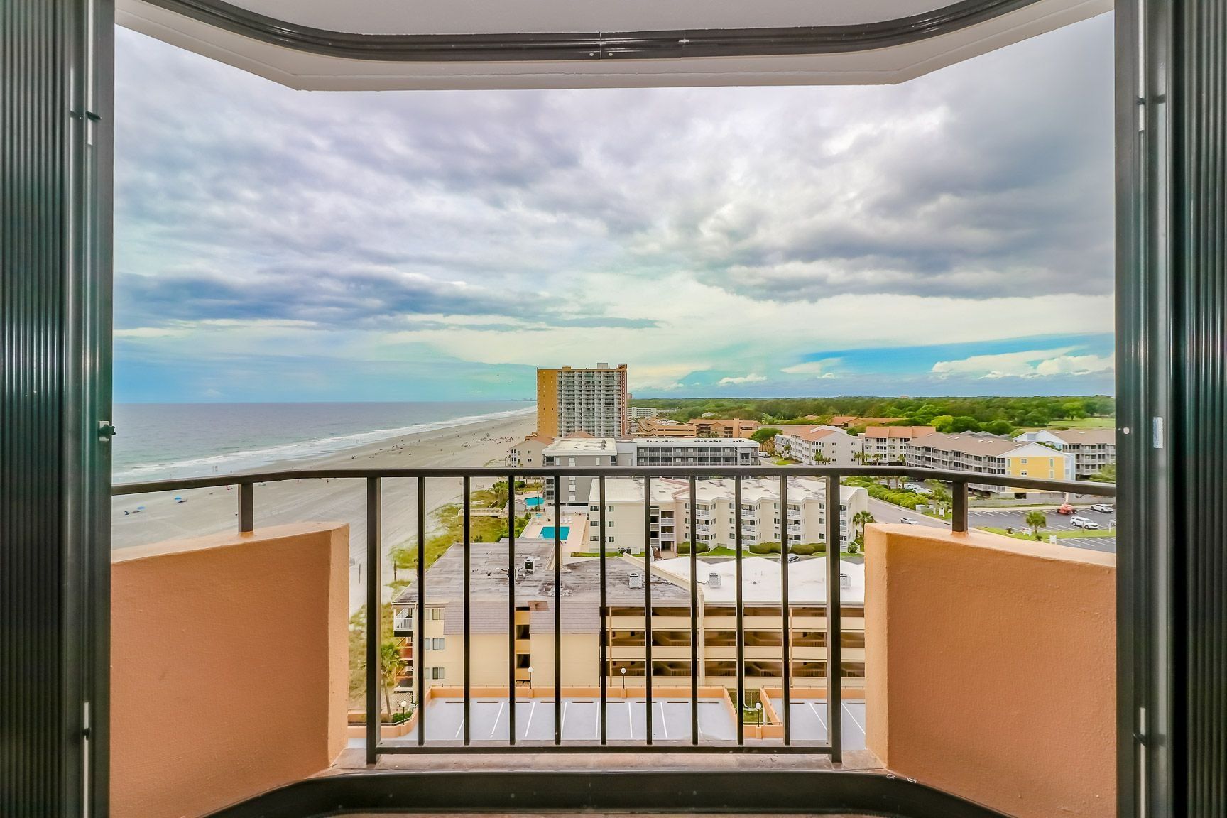 Maisons Sur Mer 901 - Myrtle Beach Oceanfront Condos | Myrtle Beach Condo