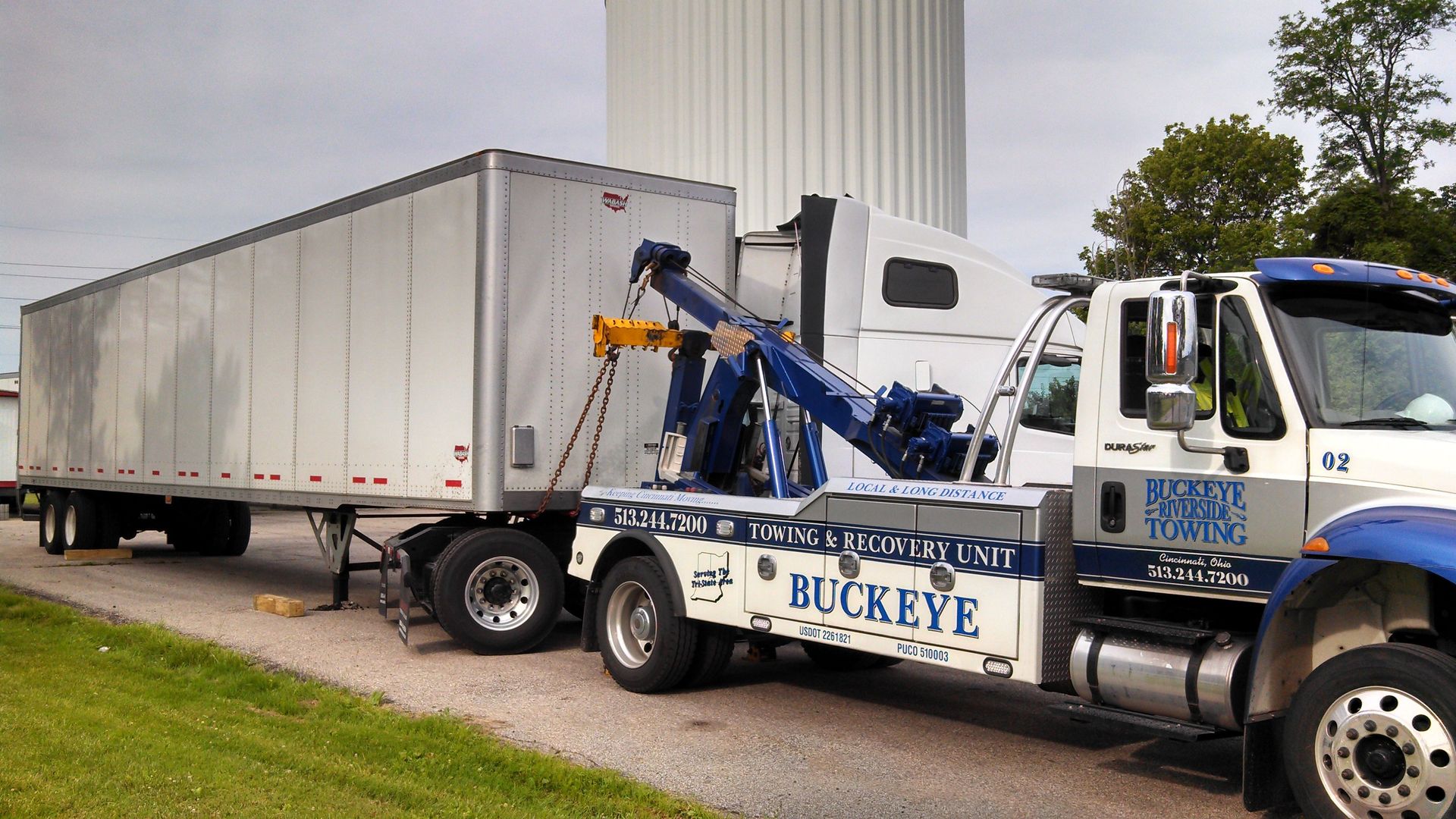 Big Rig Towing | Cincinnati, OH | Buckeye Riverside Towing