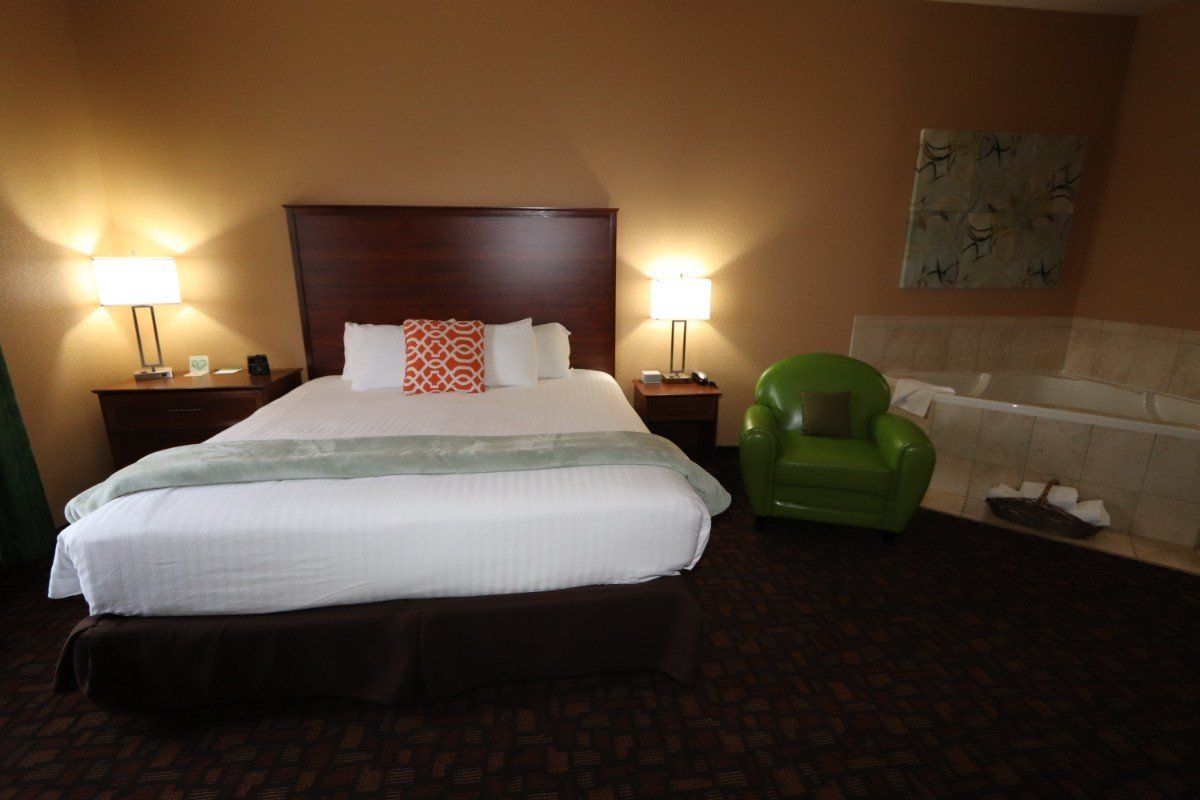Expressway Suites | Fargo, ND | Guest Suites