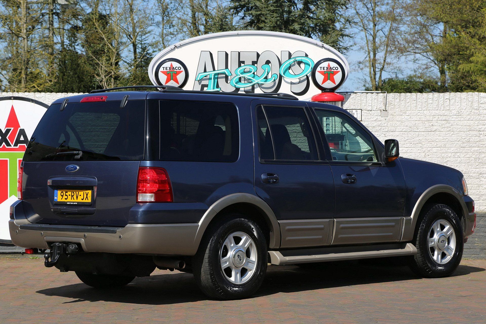 95-RV-JX Ford Expedition