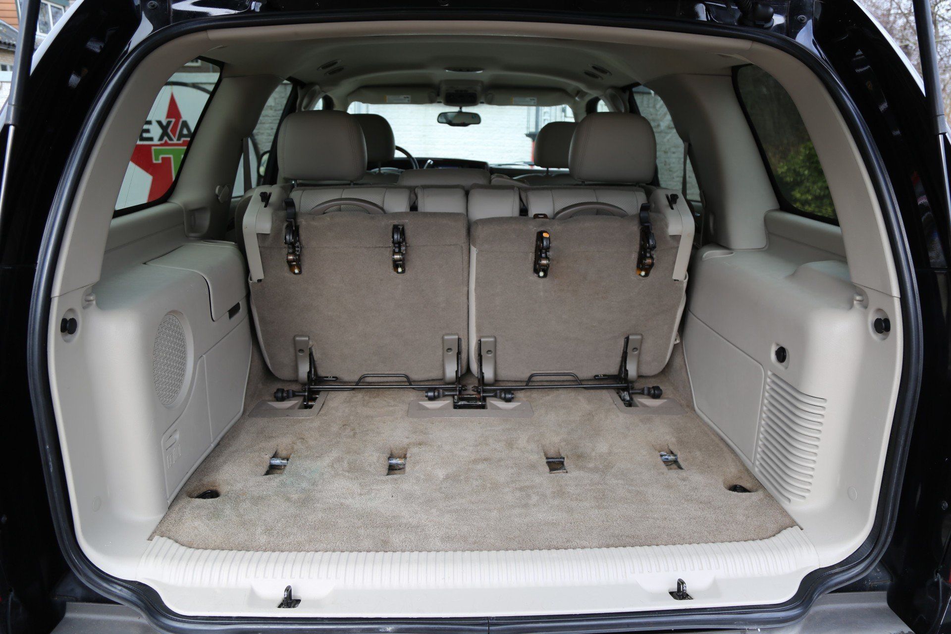 01-ST-DP Cadillac Escalde