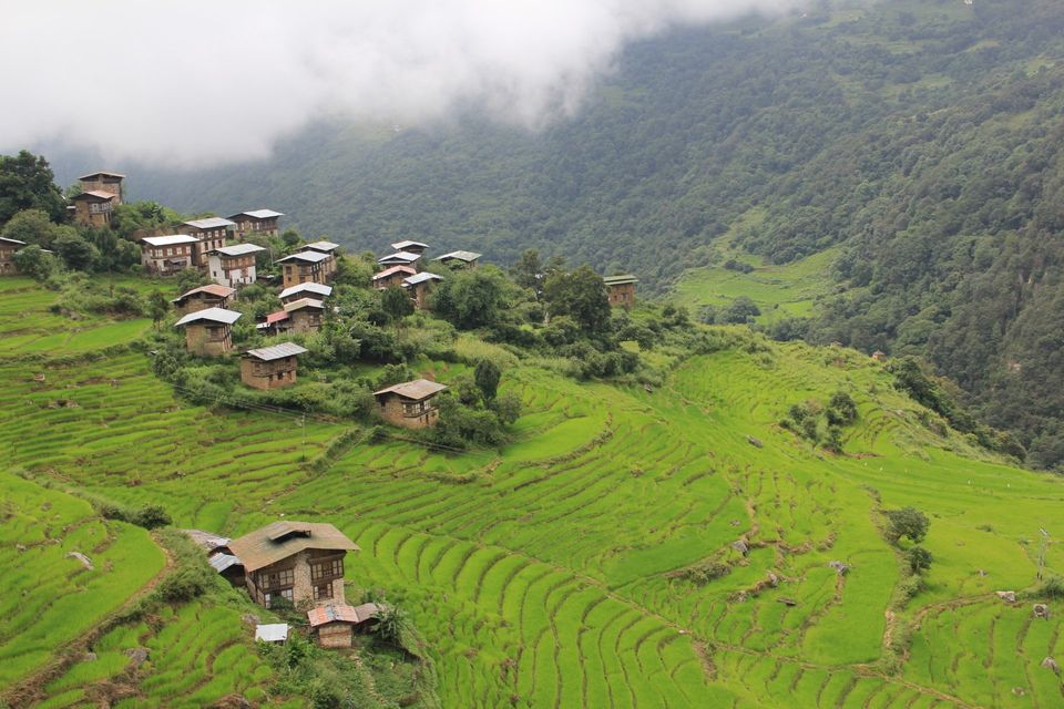 Guru Rinpoche Statue at Takila