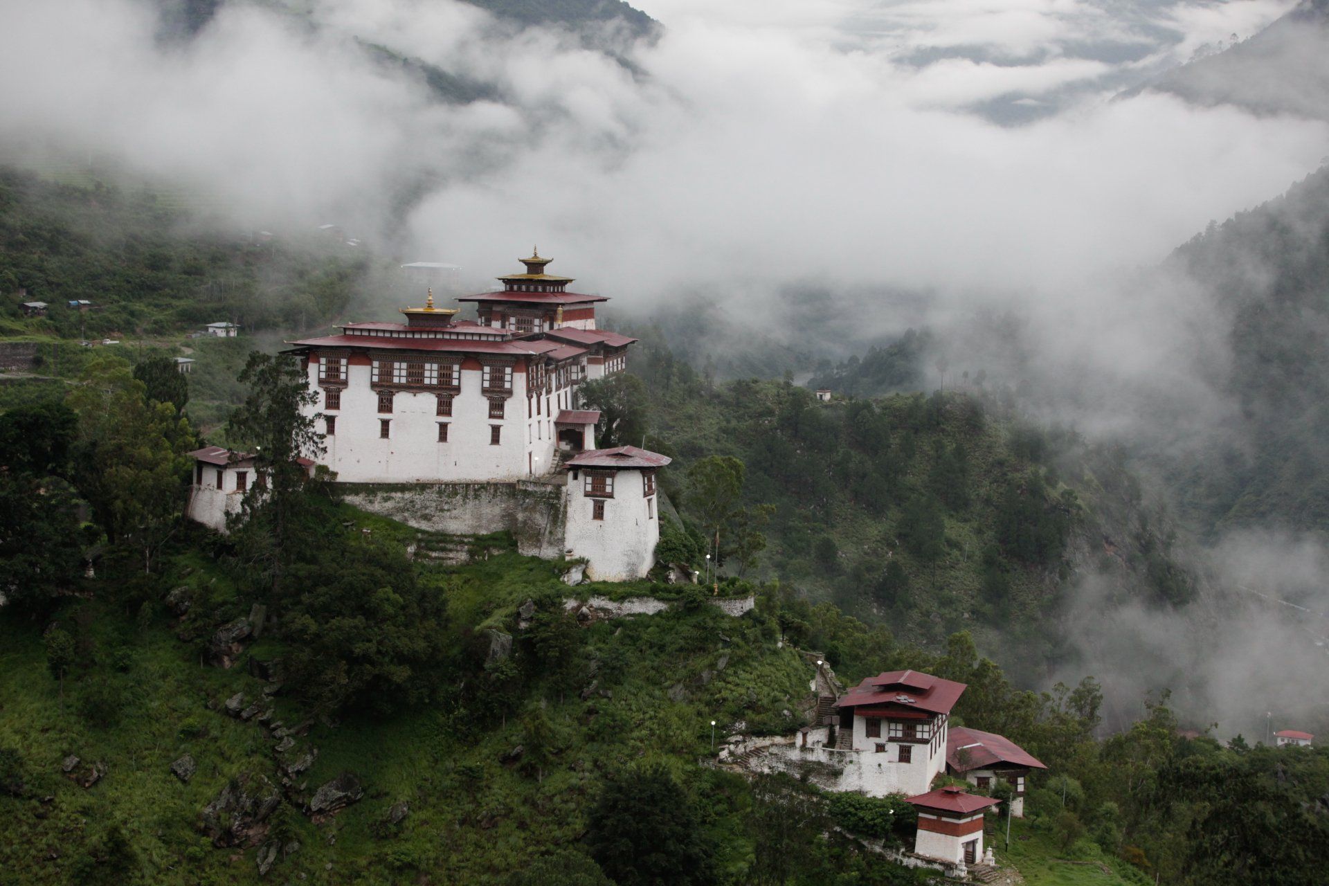 What You Must Know While Traveling to Bhutan