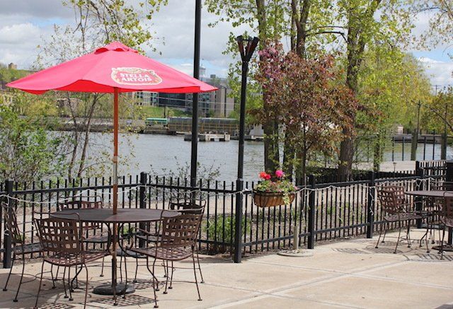 Pullmans At Trolley Square