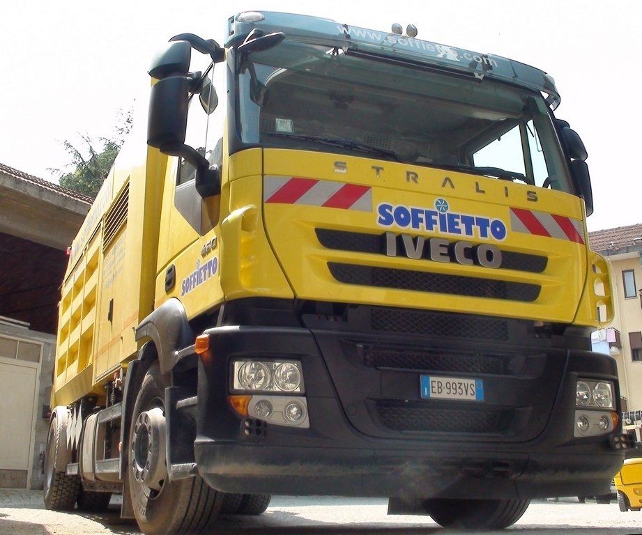 Escavatori a risucchio - Val di Susa - Torino - Soffietto Servizi ...