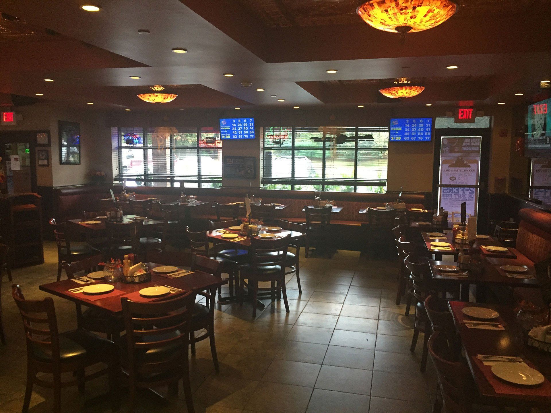 Rockwell’s Bar and Grill - Smithtown, NY - Home