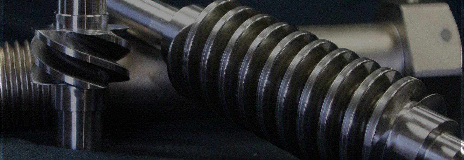 What is the Difference Between Acme and Trapezoidal Threads?