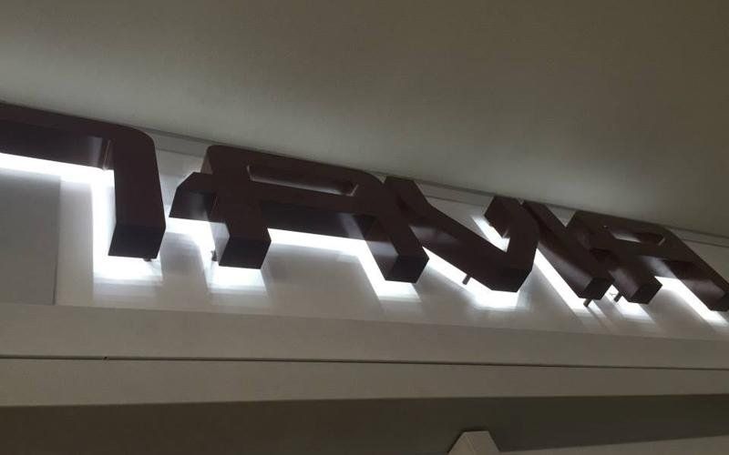 Insegne luminose e non - Uboldo - Varese - VAG Pubblicità