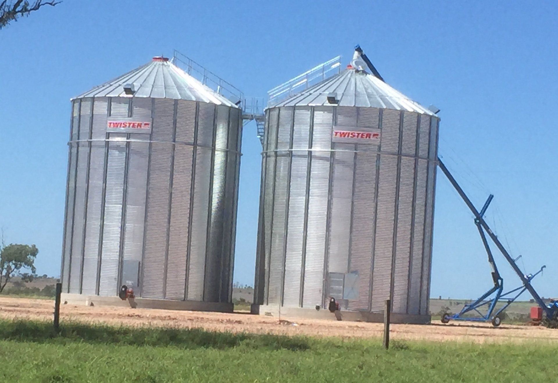 Geronimo Farm Equipment - Cowra, NSW - Silos