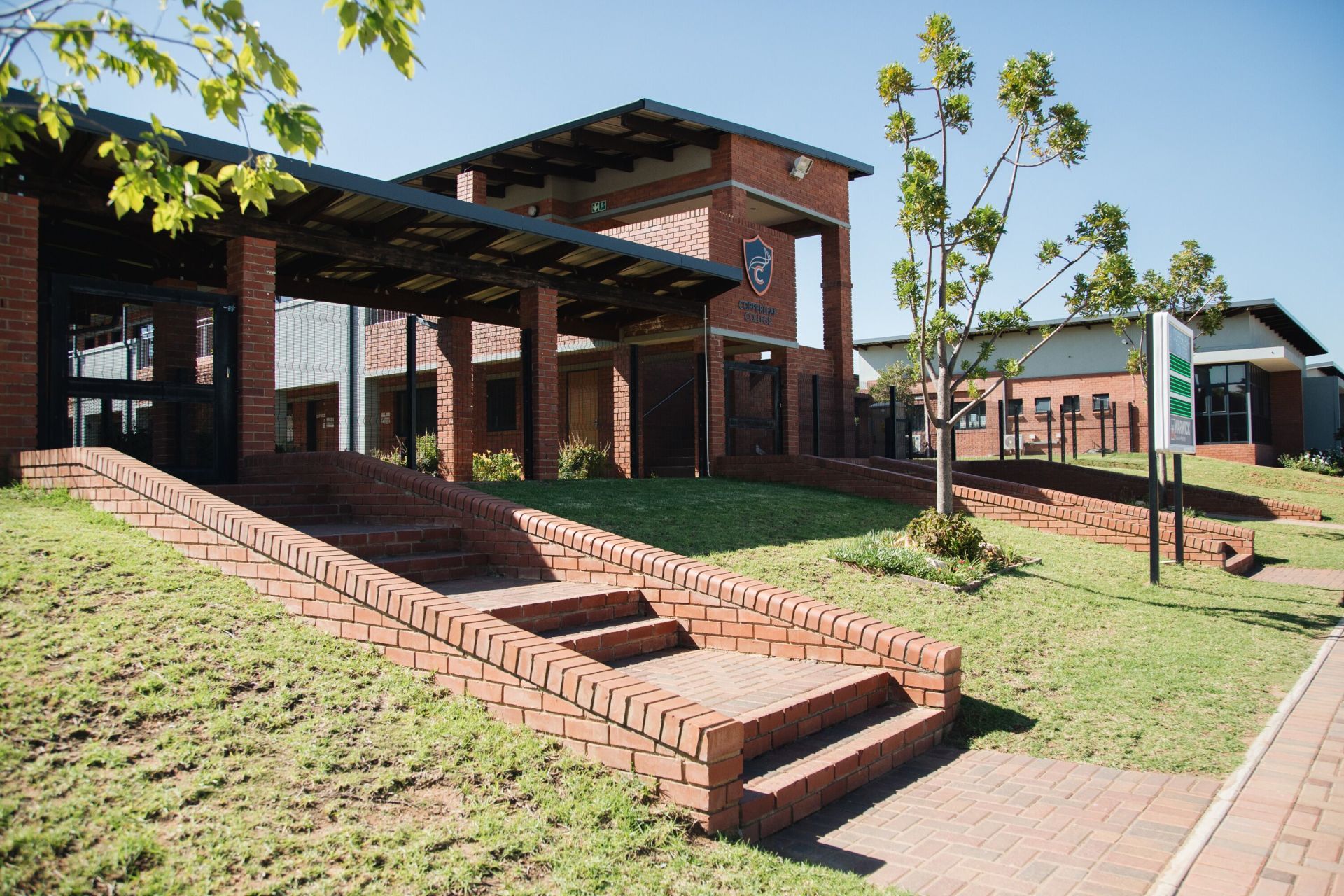 Pinnacle Colleges | Home