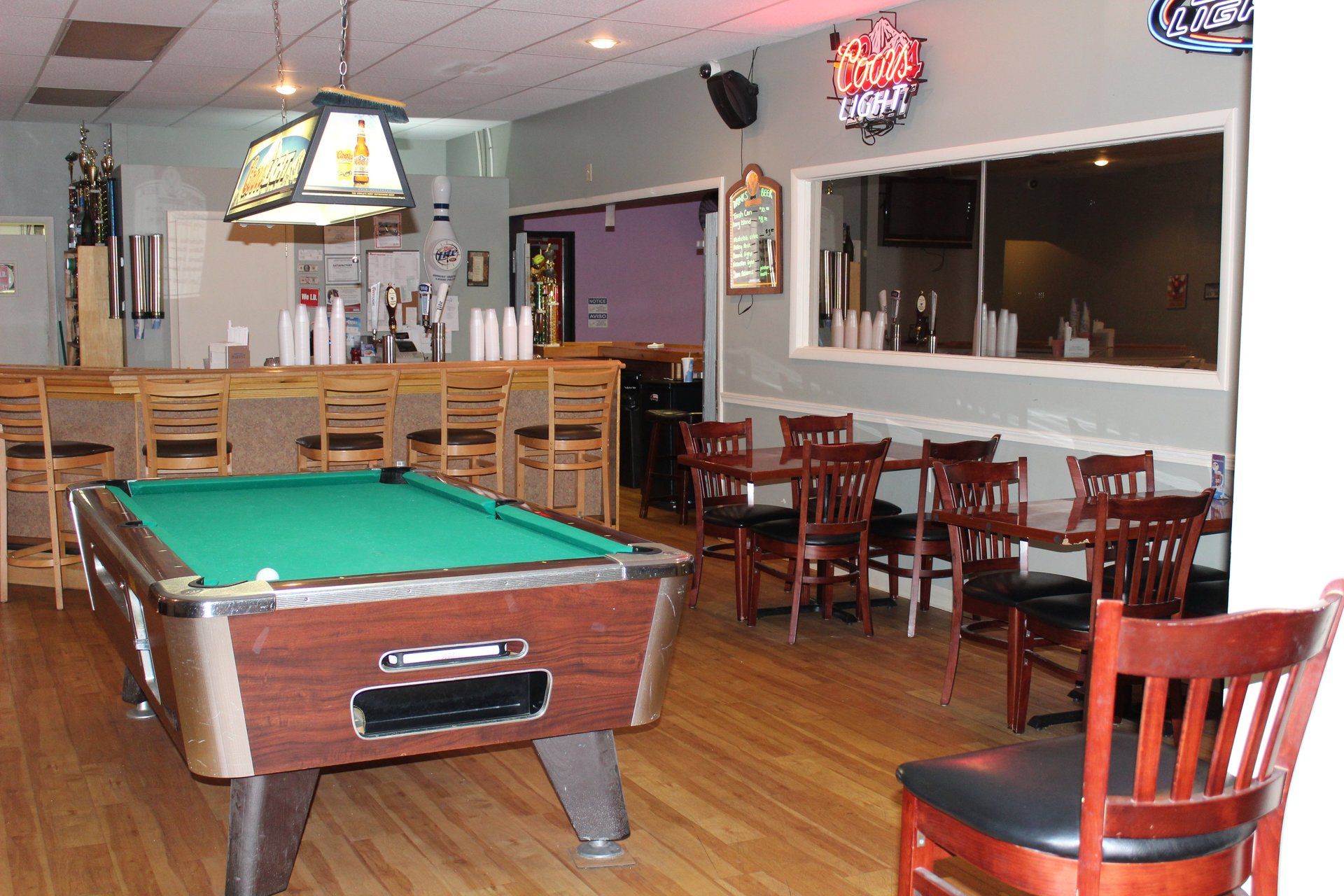 Snack Bar and Lounge