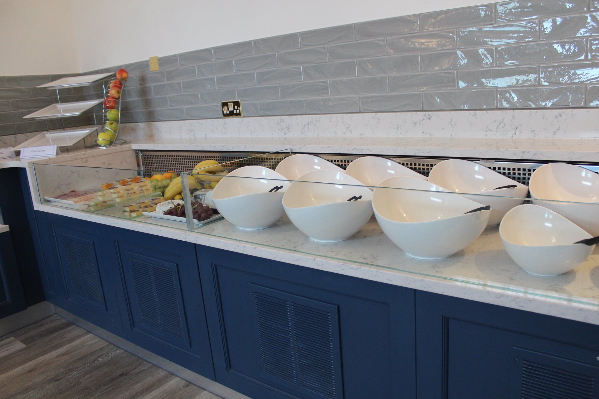 Hot & cold servery counters in London, UK