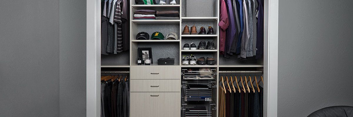Top 5 Tips for Organizing a Guest Room Closet